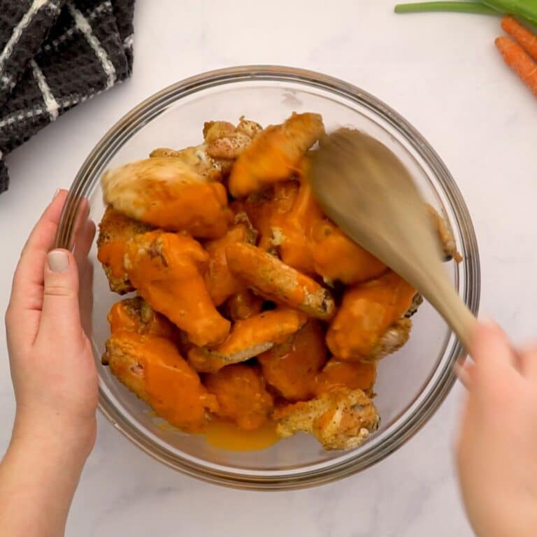 The Best Buffalo Chicken Wings Recipe in The Oven (with video)