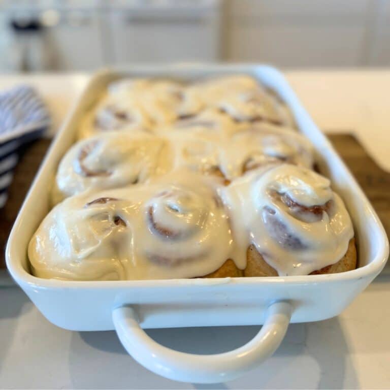 The Best Cream Cheese Frosting Recipe - Perfectly Smooth and Fluffy!